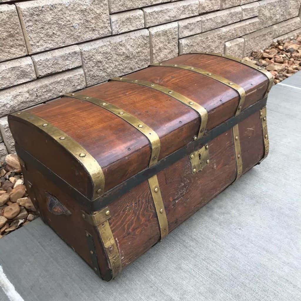 Antique Trunks: Identifying, Valuing And Buying (With Pictures) - VIP ...