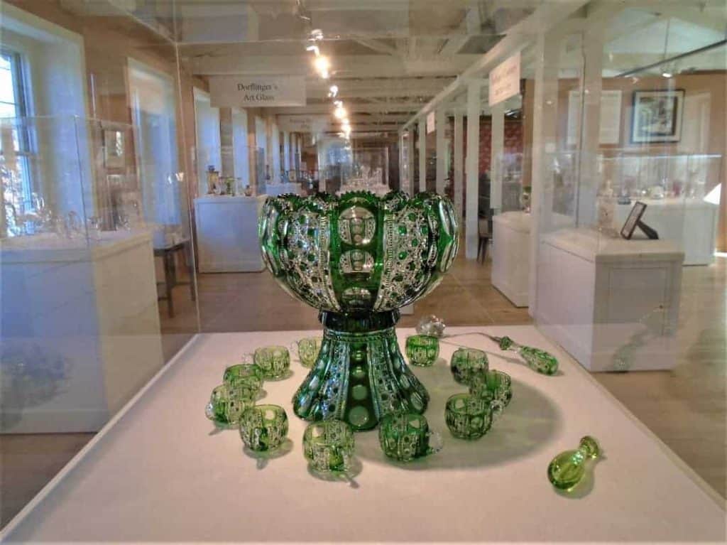 Antique Cut Glass Patterns: Identifying, Valuing and Buying - VIP Art Fair