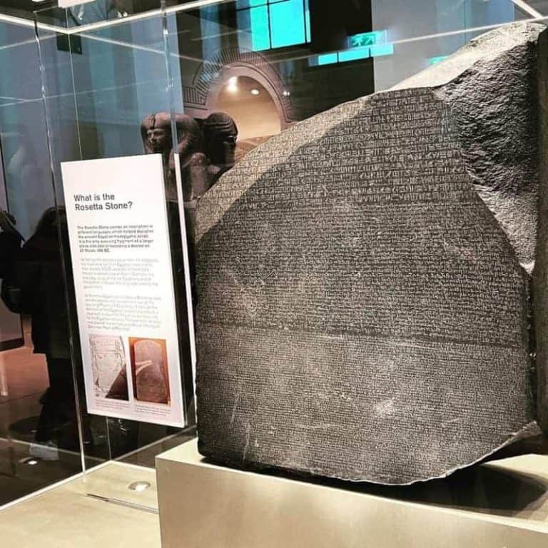 10 Of The Most Valuable Artifacts In The World (With Pictures)